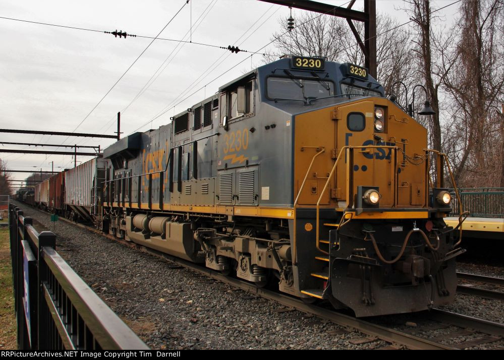 CSX 3230 leads Q404